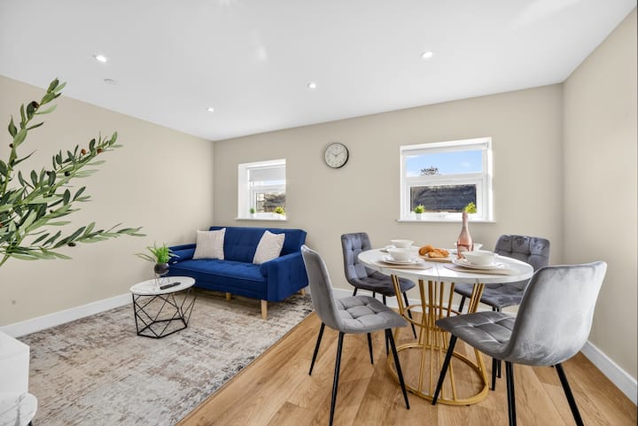 Cosy 2br | Perfect For Contractors | Free Parking - England