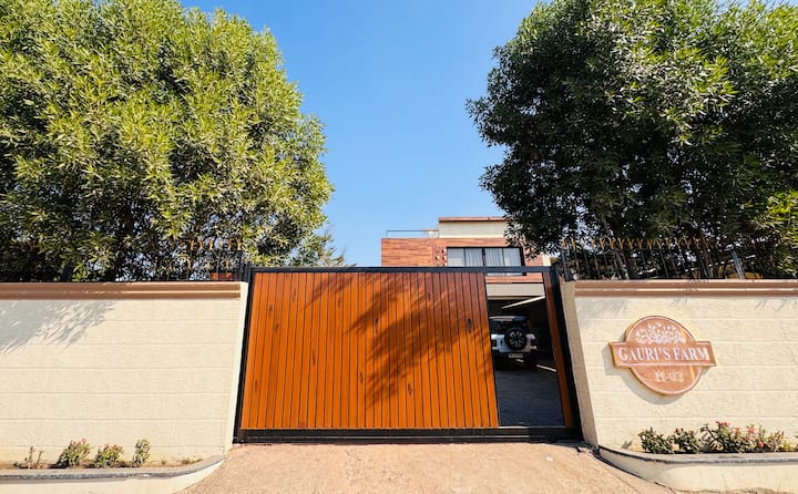 2bhk Luxurious Farmhouse With Garden - Bhopal