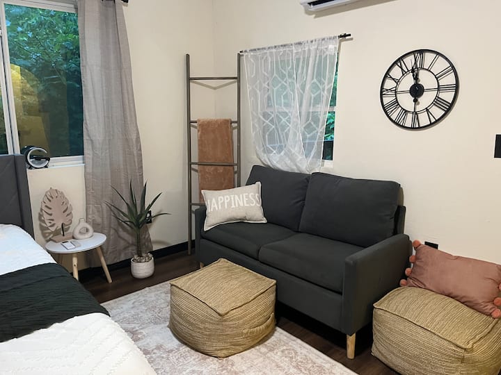 Echo And Root Studios - Log Cabin, TX