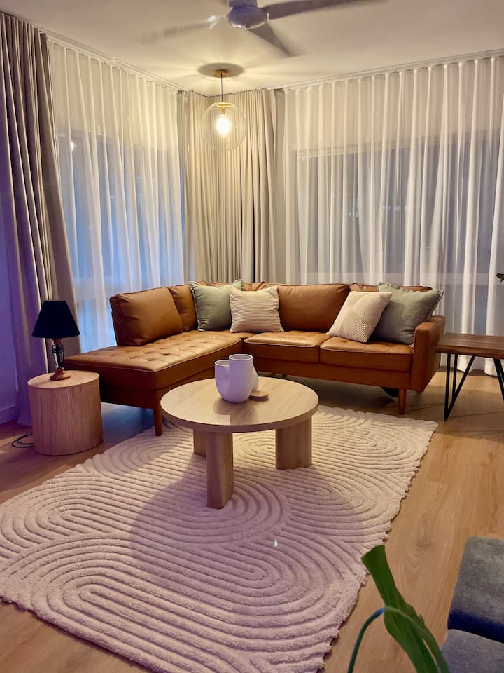 2br Guest Suite • Pool + Gym • Near Jcu & Hospital - Vincent