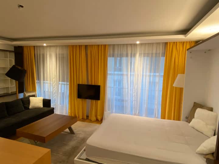 Appartement De Standing Avec Terrasse - Paris