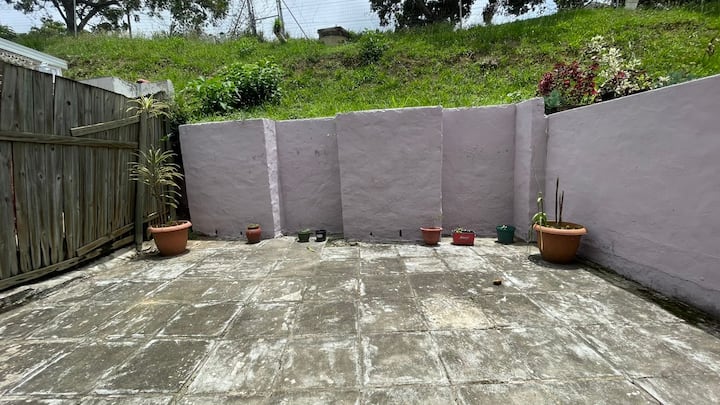 Apartment In A Complex With 24 Hr Security Officer - Durban