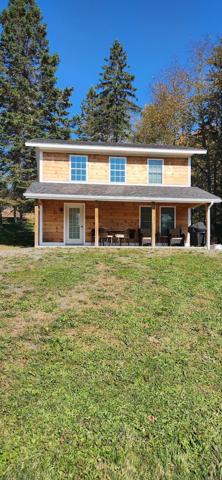 Pittsburg Cabin - Pittsburg, NH