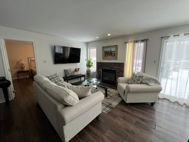 Great For Out Of Town Worker Or Couples. - Arnprior