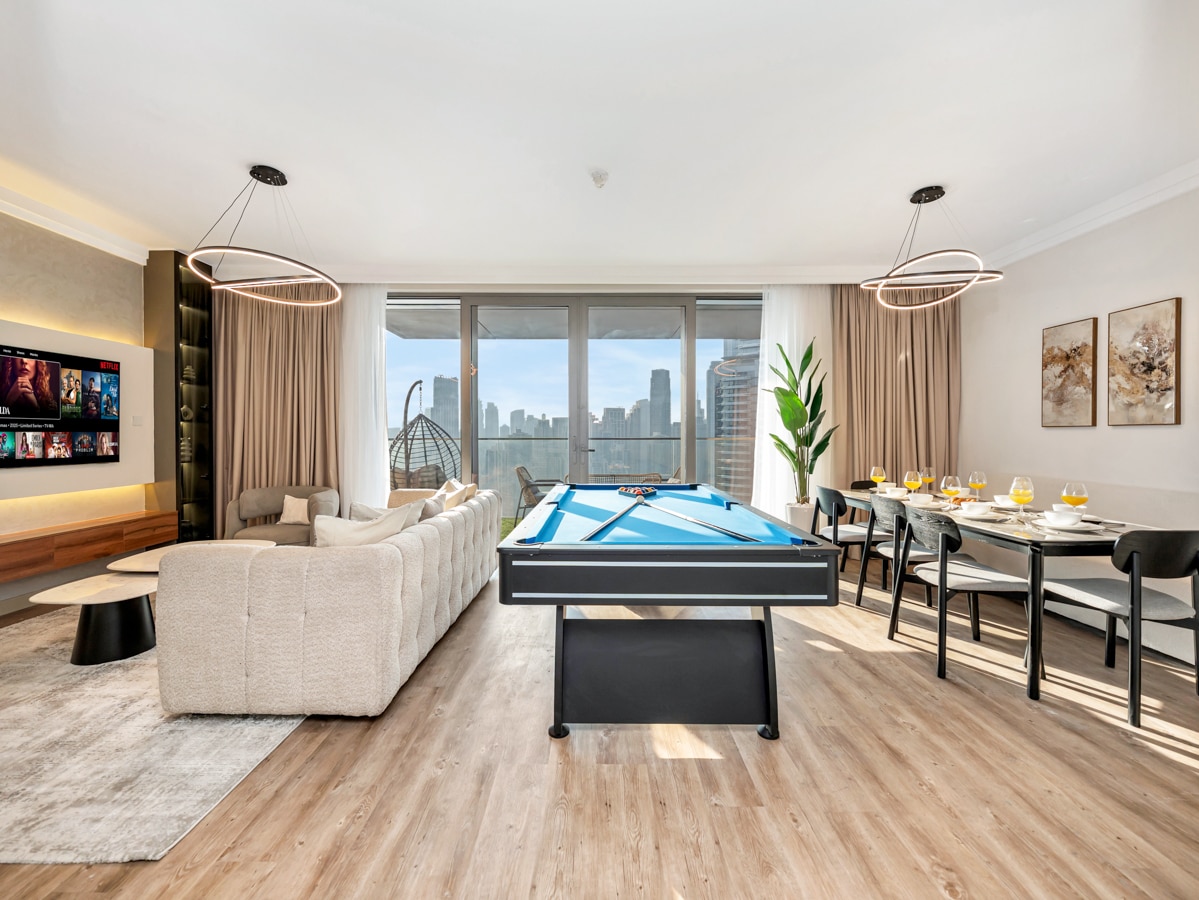 Upscale 4BR Penthouse+Pool Table | NYE Fireworks - Apartments for Rent ...