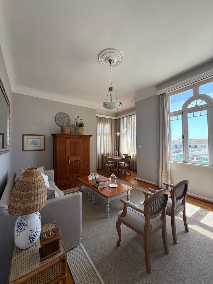 Historic Hohenzollernhaus Apartment—center Of Town - Swakopmund