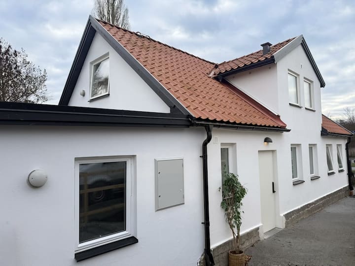 Hus För Verksamhet Eller Studenter - Malmö