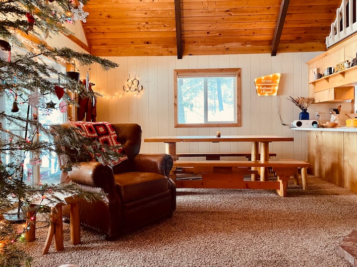 Rustic Lakeview Cabin In The Woods - Lake Cascade, ID