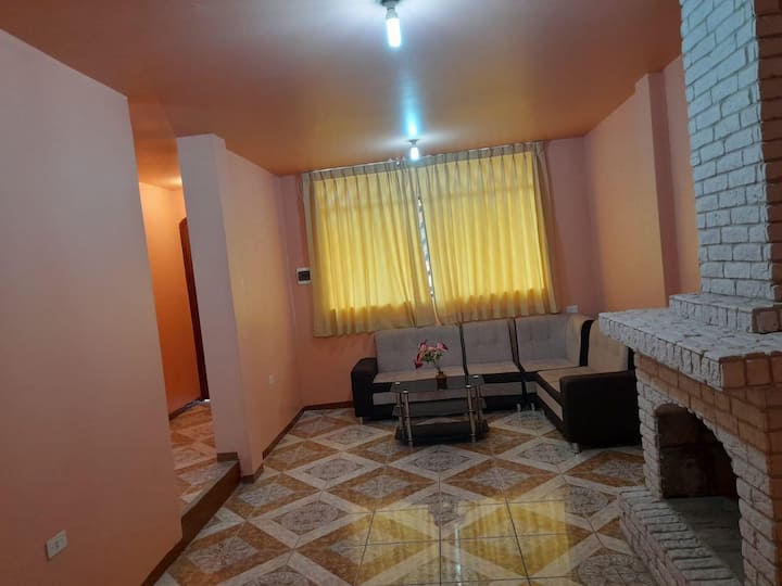 Casa De Recreo De 3 Pisos - Cajamarca