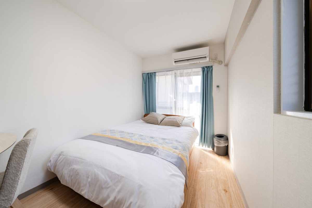 Shinjuku / Gare de Higashi-Shinjuku (quartier de Kabukicho) 5 minutes à ...