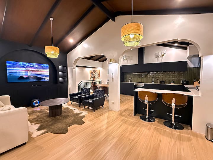 Spacious & Stylish 3bd • Wi-fi + Netflix - Quezon City