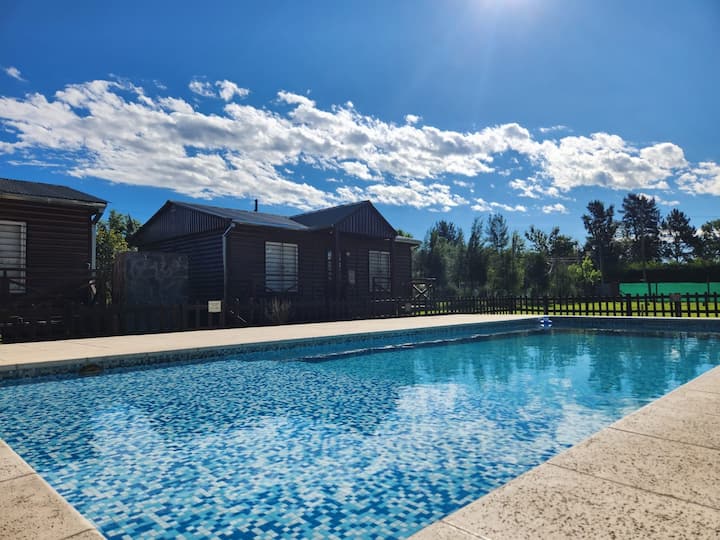Cabaña En Francisco Alverez - Argentina