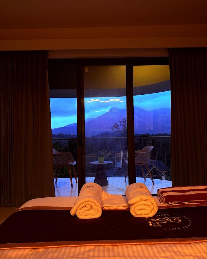 Couple Friendly Suit Room - Kerala