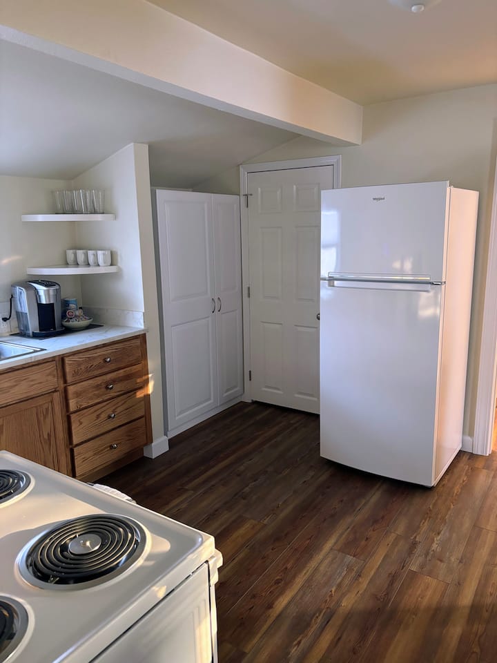 2 Bedroom House With Access To All Of Bismarck - Bismarck, ND