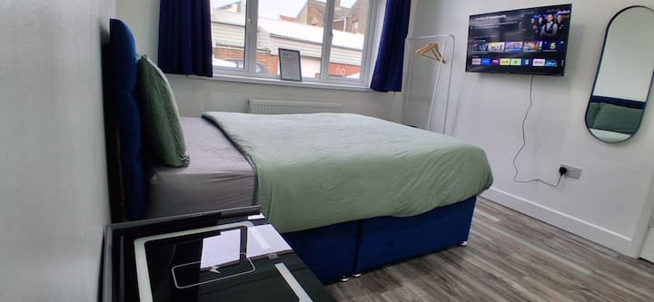 New And Stylish Home - Southsea