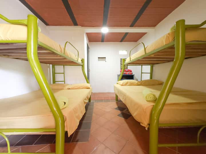 Habitación Familiar Con Literas Y Balcón - San Rafael, Colombia