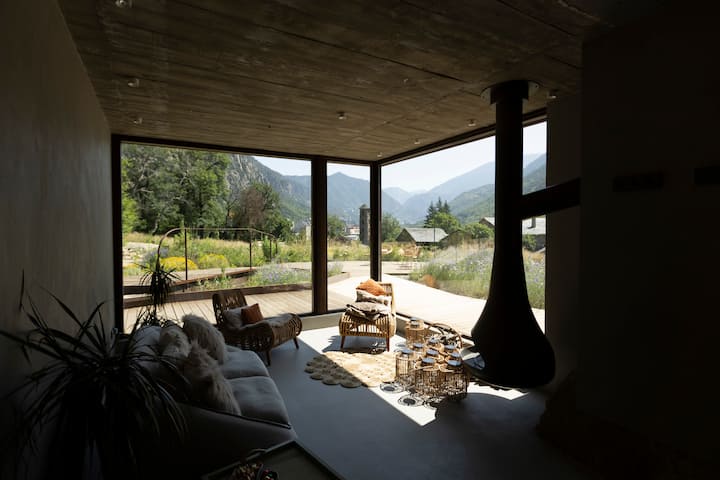 Diseño Y Paisage En Una Casa Històrica - Andorre