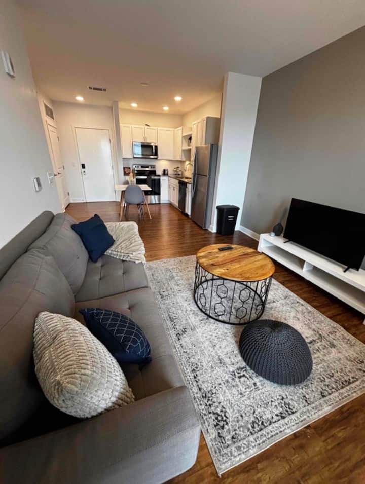 Fountain Square - Quiet Stay W/ Balcony! - Indianapolis