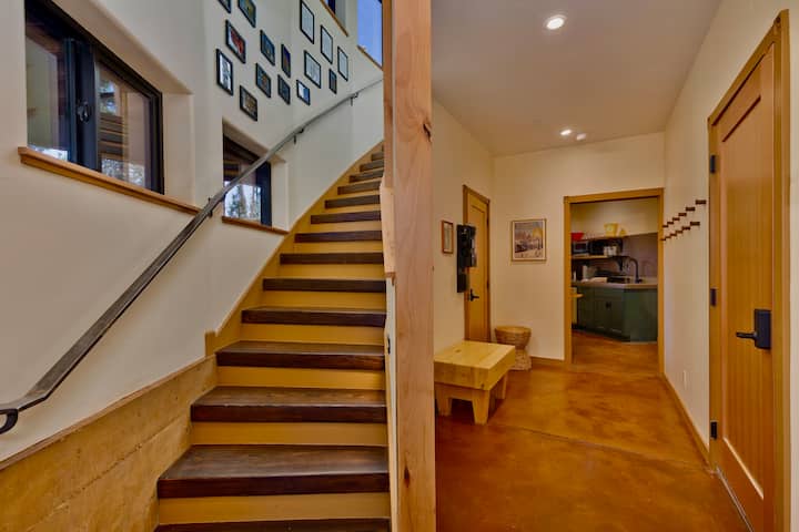 3,000sf Japan Inspired Yurt-ideal Location! - Mammoth Lakes, CA
