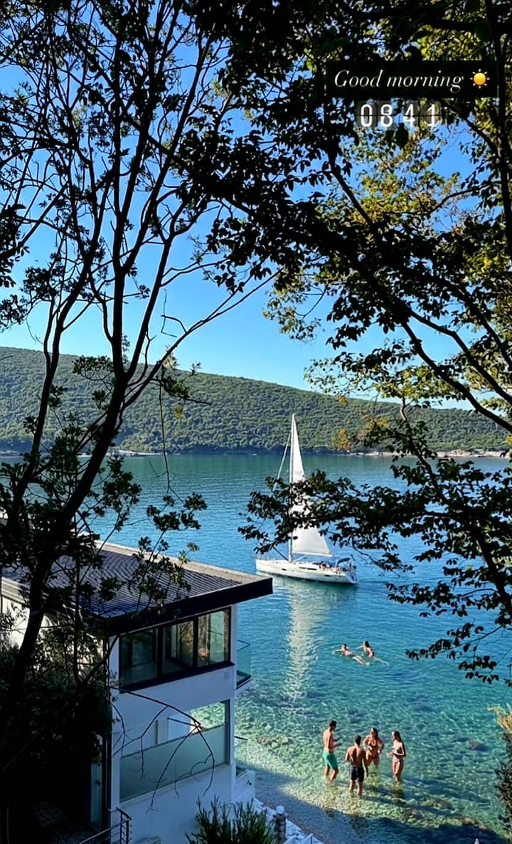 Beach House Kruče - Montenegro