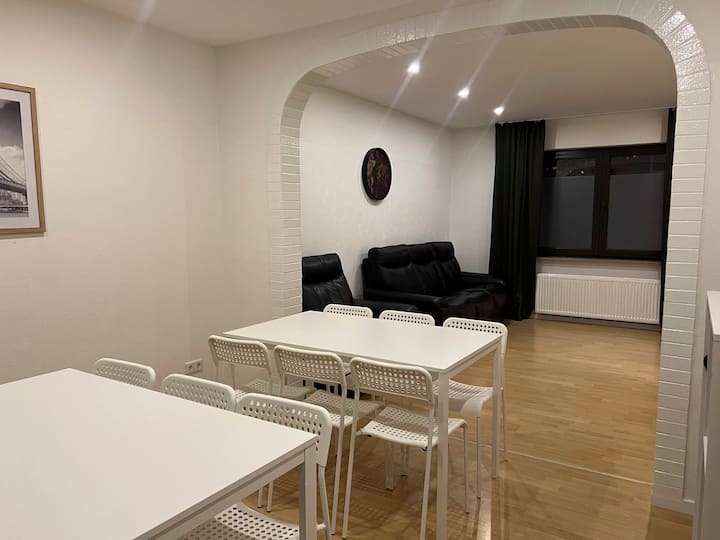 T&k Apartments - Meerbusch - 5 Room House - Krefeld