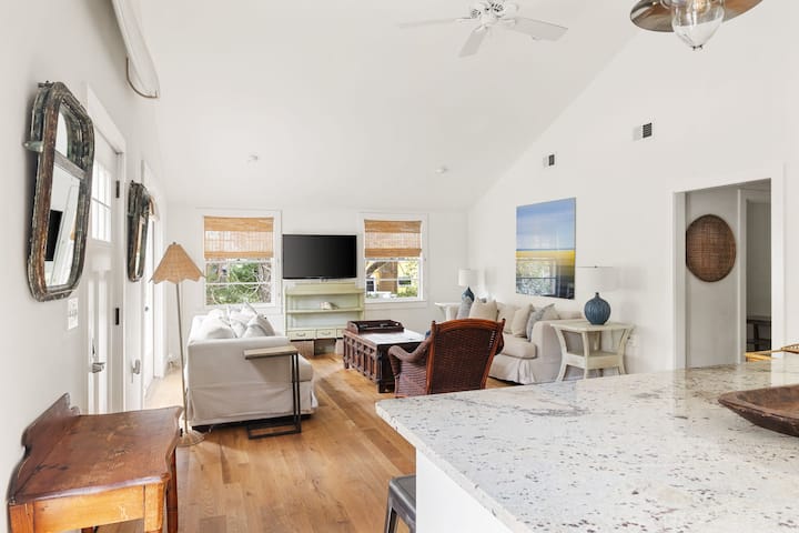 Beach Maverick - 3 Br 2 Bath 1 Block To Center St! - Folly Beach, SC