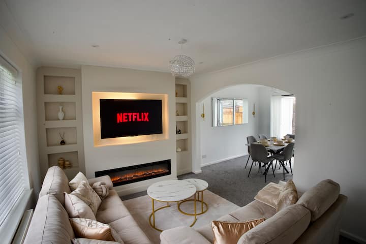 Solaire | Entire Home Near Gatwick, Parks & London - Aeropuerto de Londres-Gatwick (LGW)