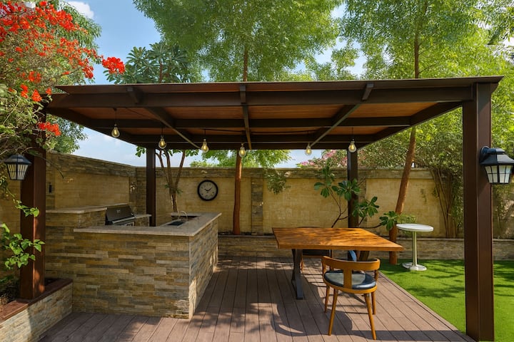 Family Home With Private Garden – Emaar South - United Arab Emirates