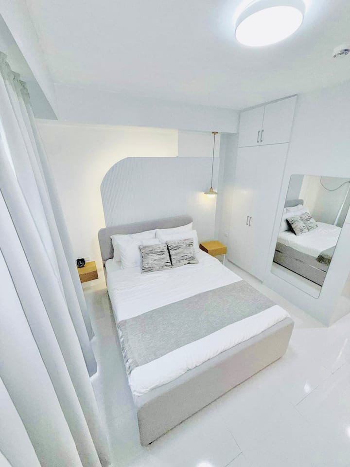 Simple White Scape — Cozy Studio Unit At Mesavirre - Bacolod