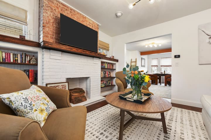 Caras' Luxury Cottage - Pittsburgh