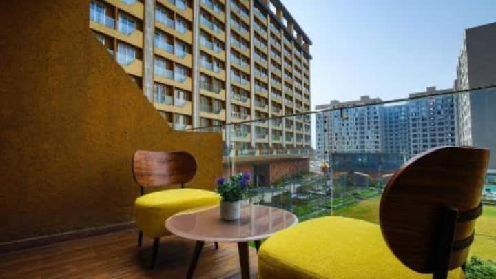 Resort-style Luxury 2bhk With Pool, Gym, Theatre - Surat