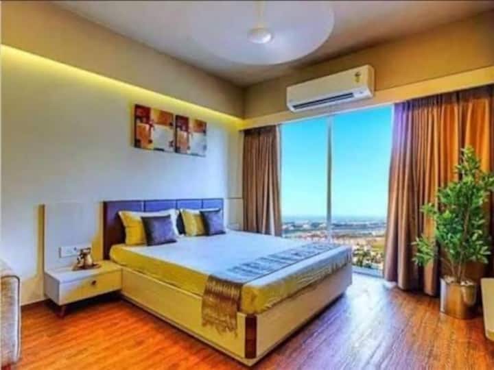 Resort-style Luxury With Pool, Gym, Theatre - Surat