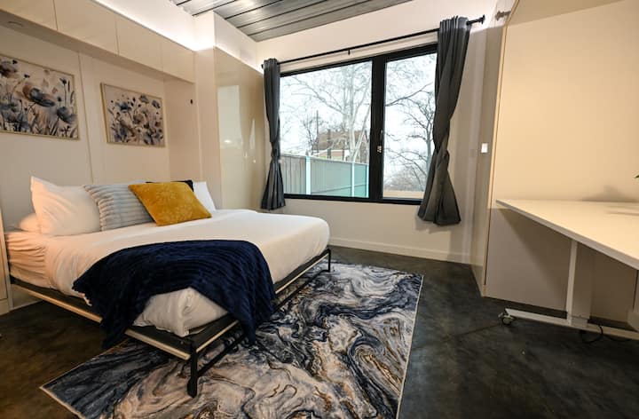 Cute Studio By University Circle | Little Italy - Cleveland, OH