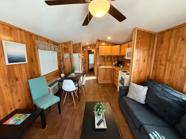 Rustic Cabin Home | Wi-fi | Smart Tv | Near Gulf! - Steinhatchee, FL