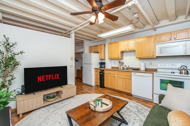 1br Downtown I Self Entry, Queen Bed, Free Parking - Fargo, ND