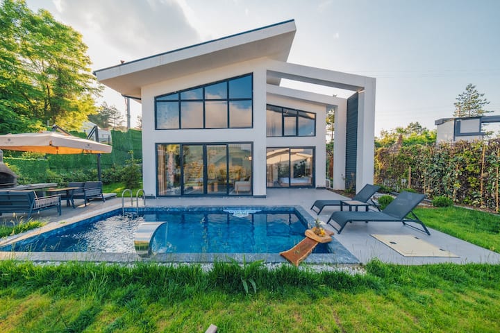 Yakamoz Villa Konforlu Huzurlu ıSıtmalı Havuz - Sapanca