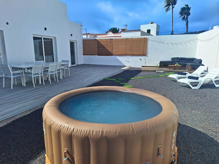 Villa De 4 Dormitorios Y Jacuzzi - Casa Doña Juana - El Médano