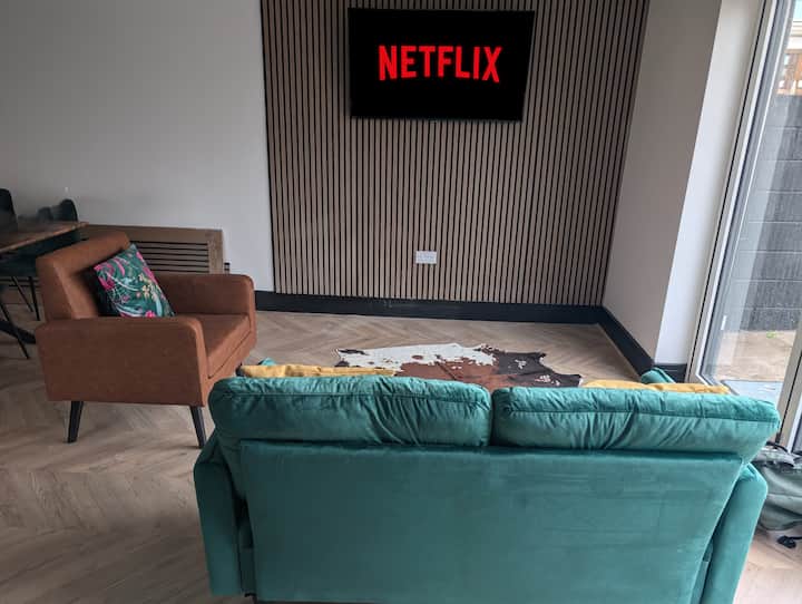 Swansea 5br Ensuite W/ Parking - Llanelli