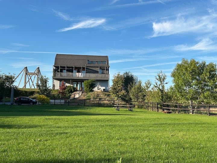 Vrijstaande Villa Met Uitzicht Op De Waal. - Tiel