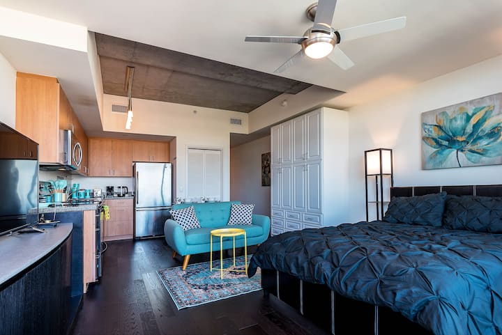 Bright & Cozy Home W/view, Free Parking & Wifi - San Diego