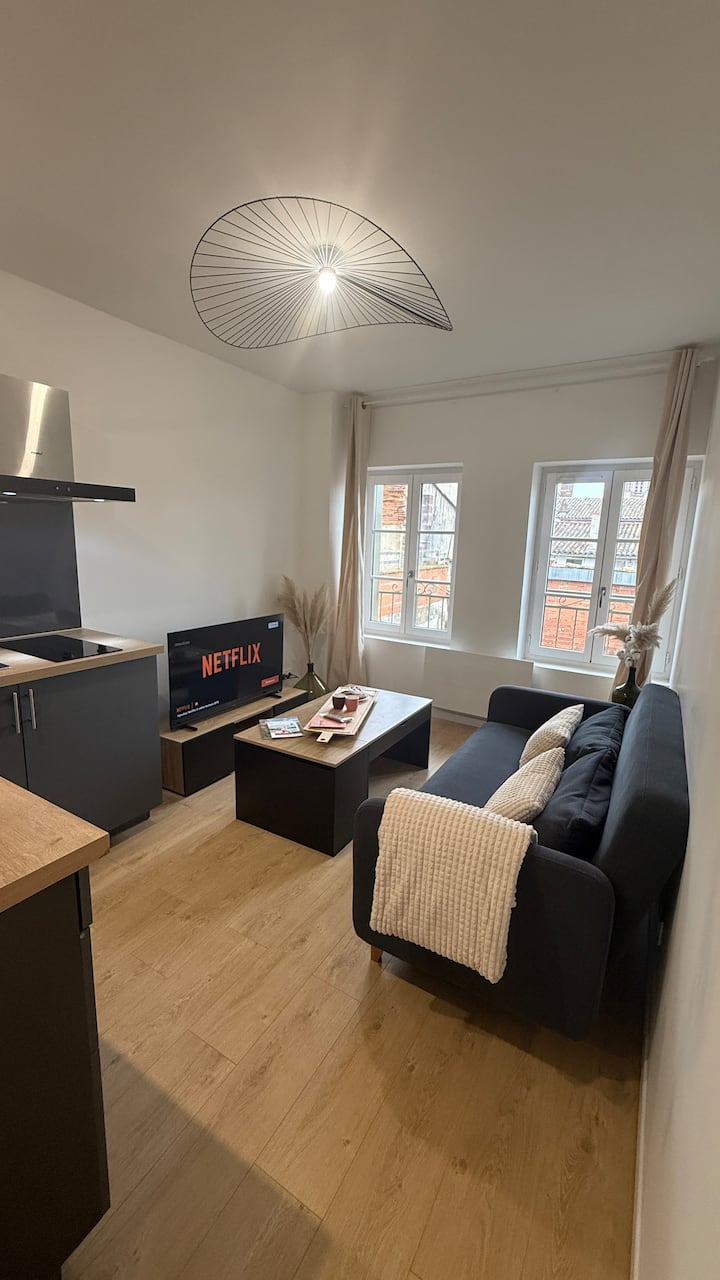 Chez Jérome | Ambiance Lumineuse Et Ciné - Montauban