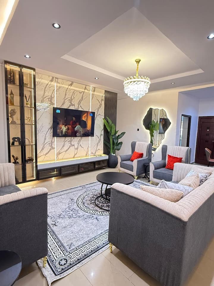 Stylish Luxe 2 Bedroom Apartment At Wuse 2, Abuja. - Abuja