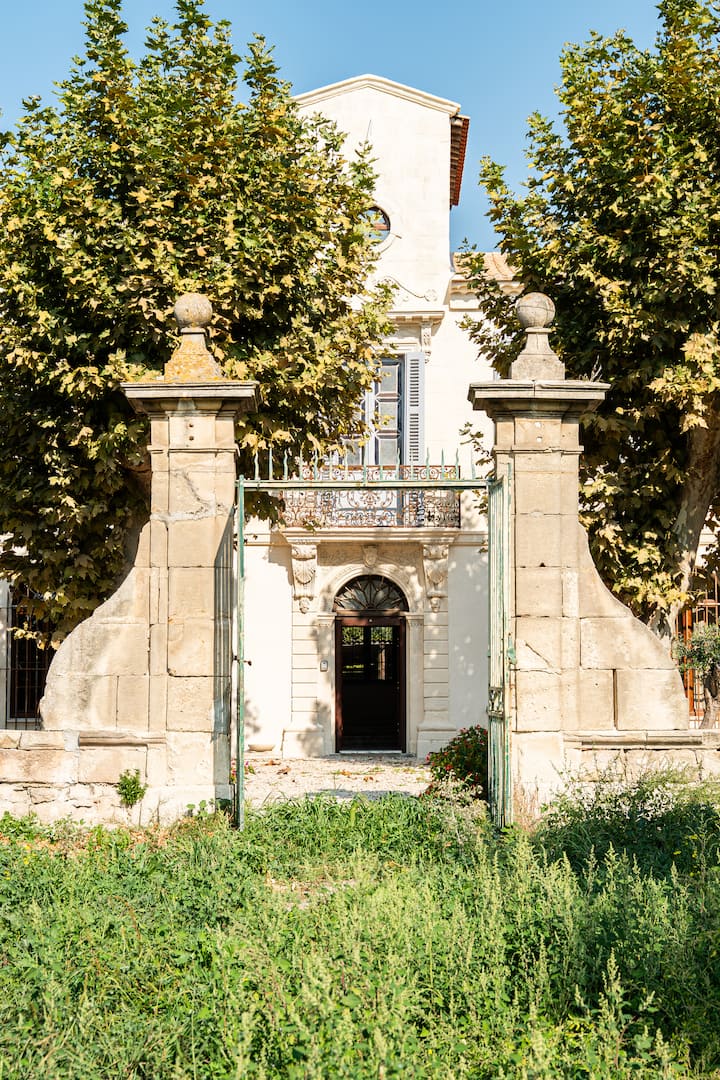 Domaine De La Batelle 3 Appartement Haut De Gamme - ibis Arles