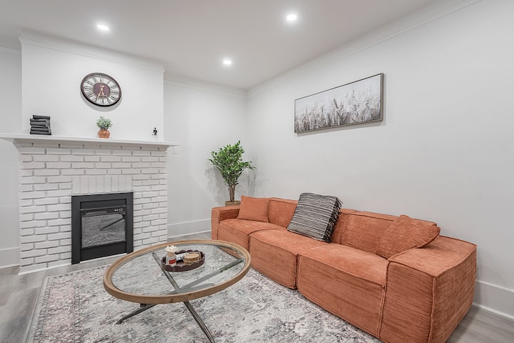 Luxury 3br Haven • Office Room • Balcony • Wifi - Montréal