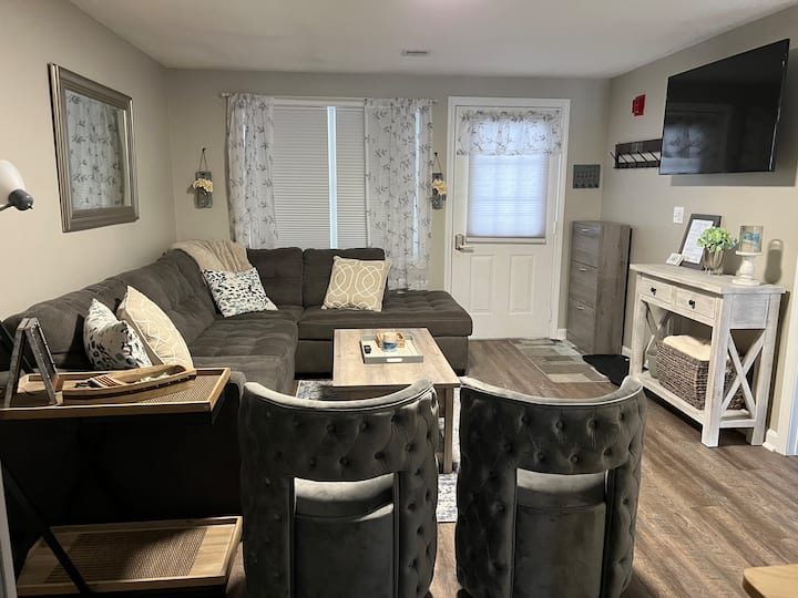 Waterfront 4 Season Condo In Tilton, New Hampshire - Laconia, NH
