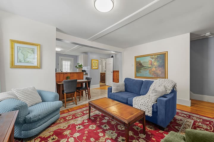 Beaver Street Loft • Near Mass Moca & Skiing - North Adams, MA