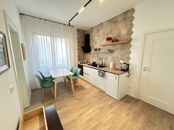 The Doctor's Villa -Apt 4 Near New Bazaar & Center - Tirana
