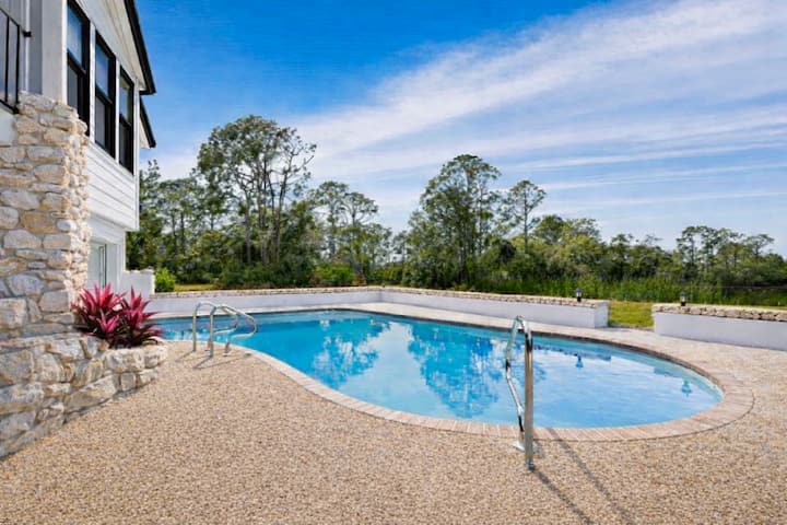 Peaceful Guesthouse Getaway! On A 7 Acre Estate! - Venice, FL