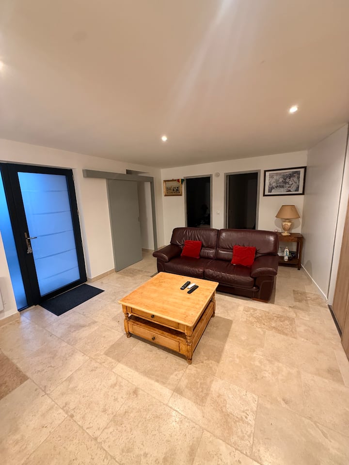 Charmant Appart T3 Avec Balcon, Jardin Et Parking - Oraison