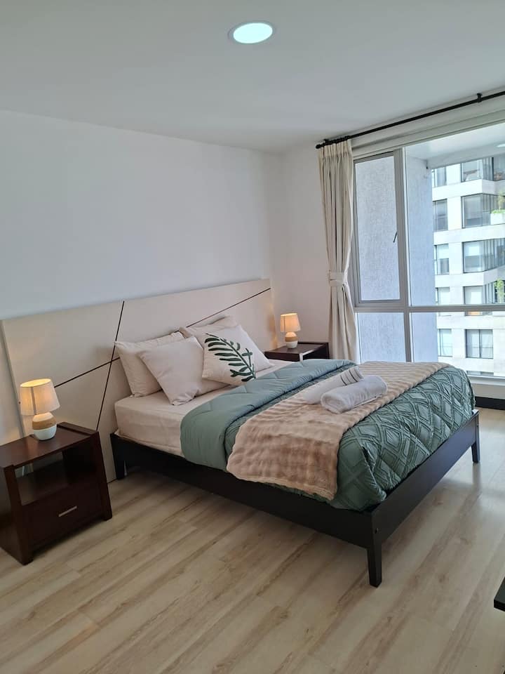 Apartamento Frente Al Parque De La Carolina - Quito